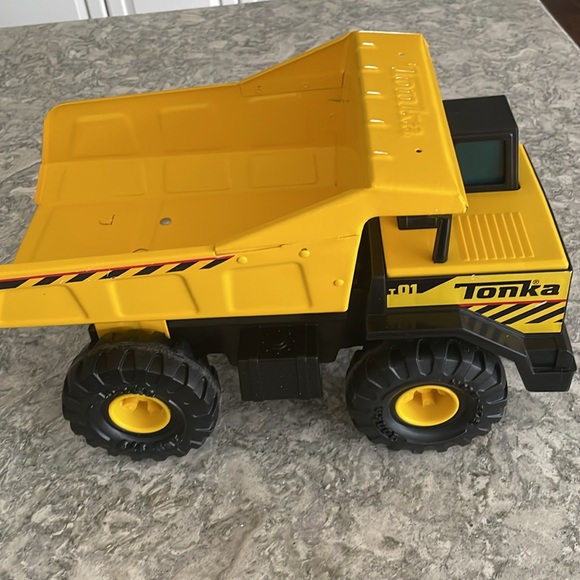 Tonka | Toys | Tonka Classic Dump Truck | Poshmark